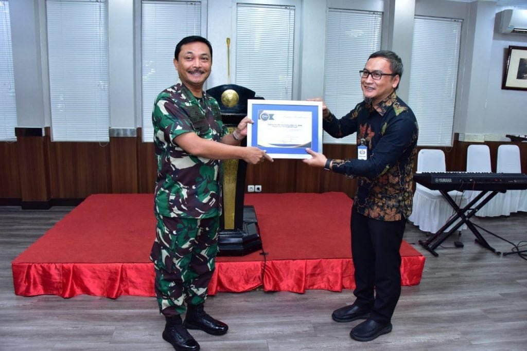 Mabes TNI AL Dapat Penghargaan Berkontribusi Dalam Pembayaran Pajak ...